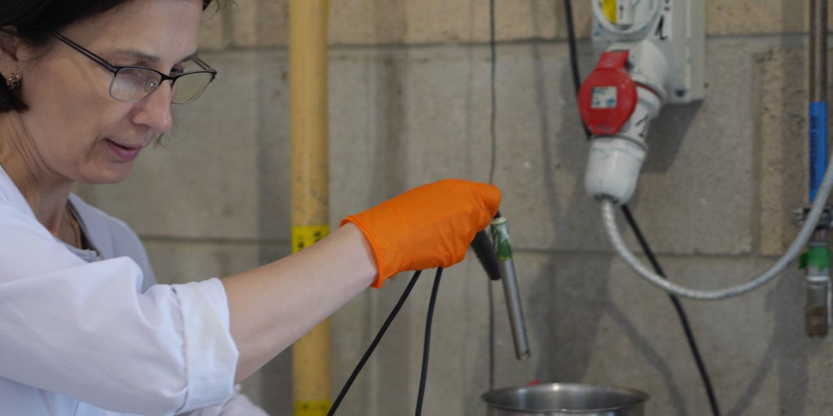 A comparison of aluminium alloy surface coating options