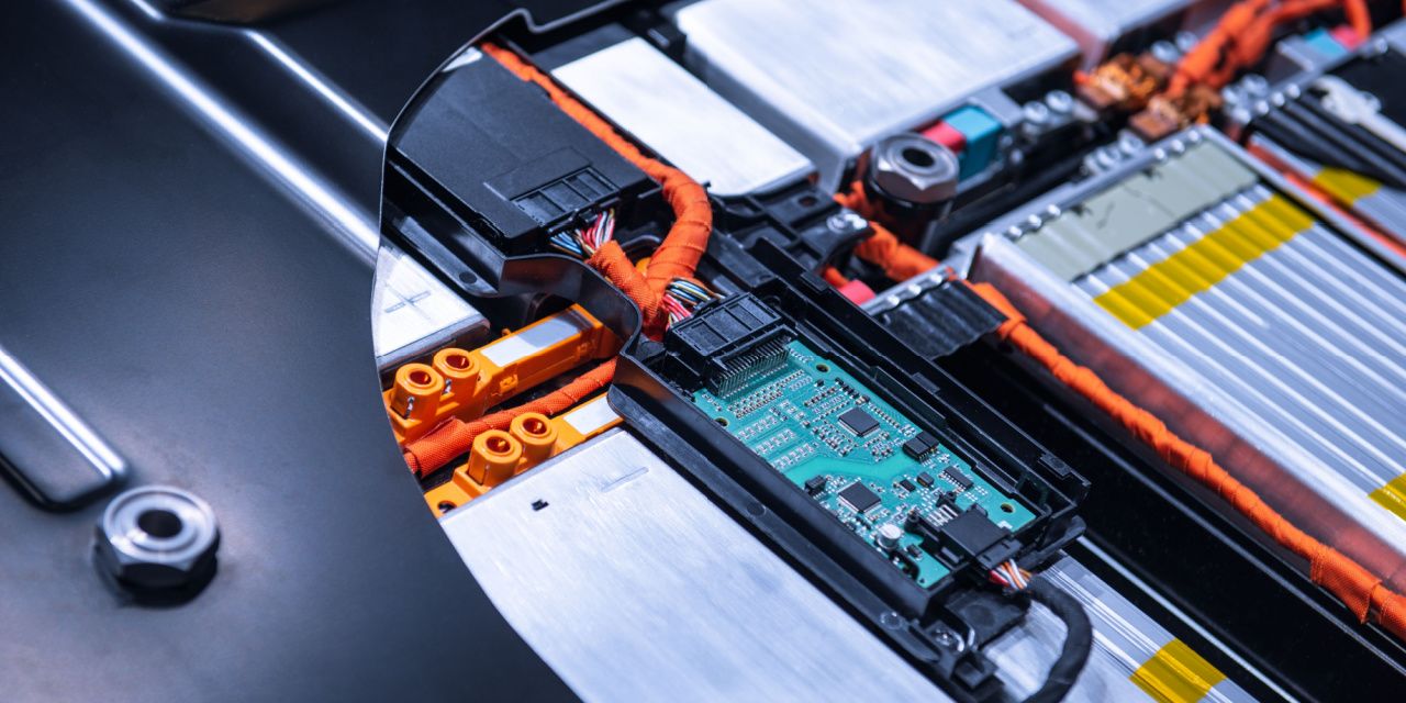 The importance of dielectric insulation for electric vehicle battery packs